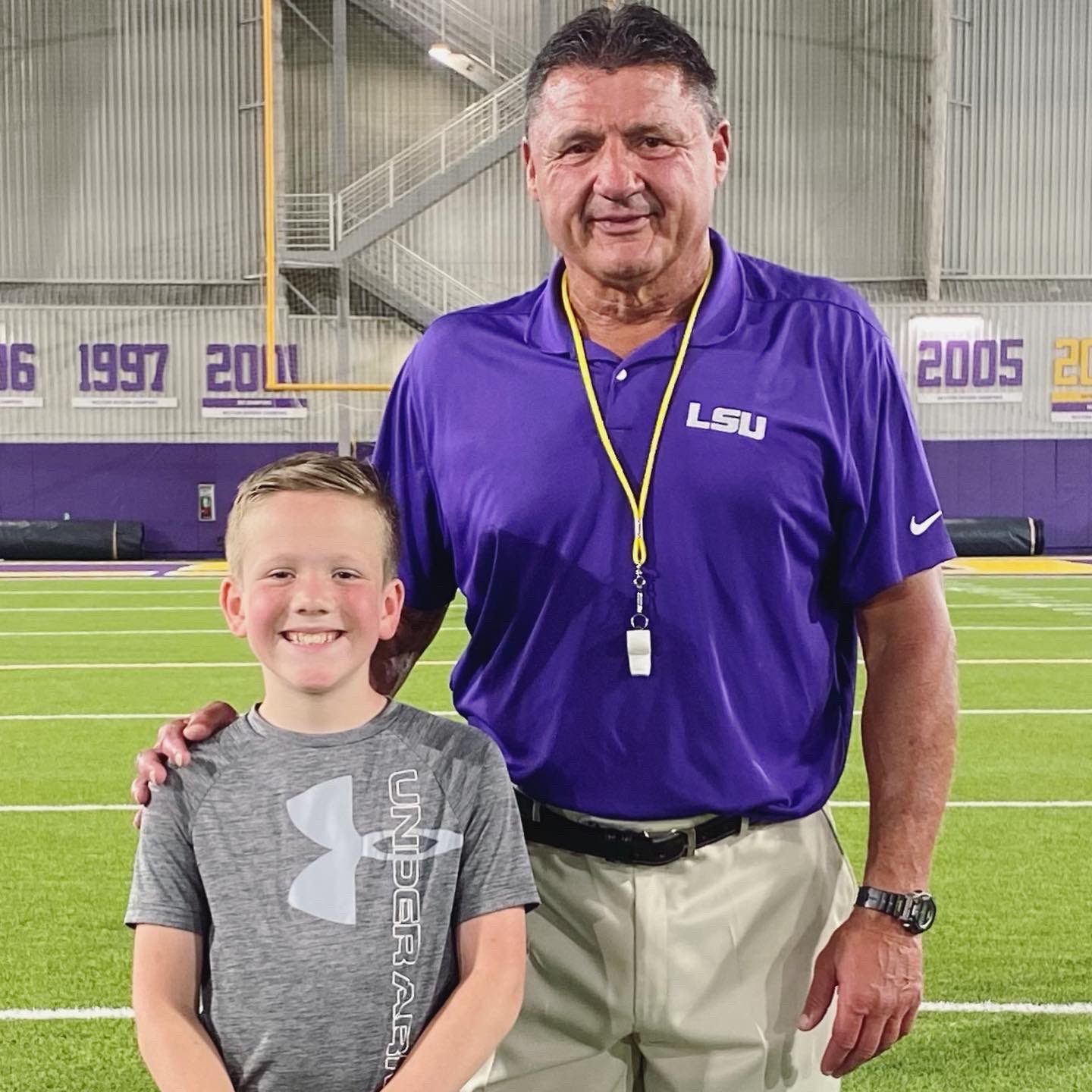 Magazine - About Profile